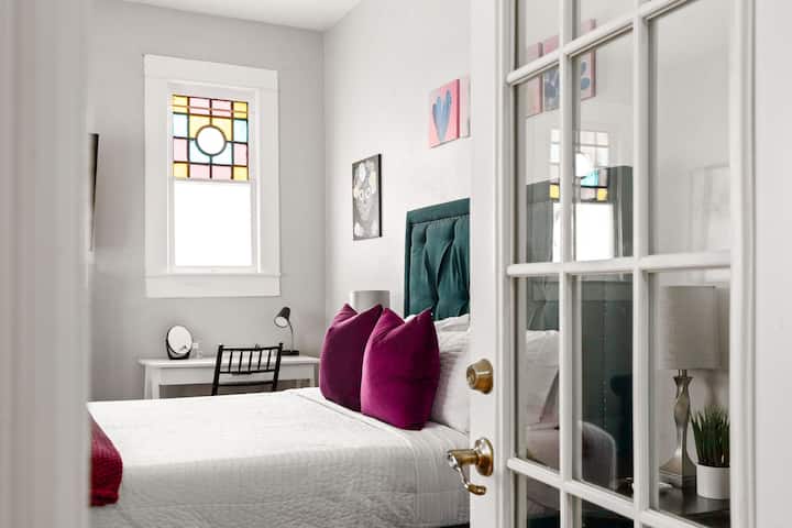 Apt Near Pearl, Riverwalk, Tobin Center, St Mary's - SEA LIFE San Antonio, San Antonio