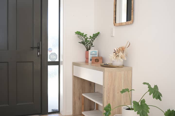 Family Home With Spa - Papamoa