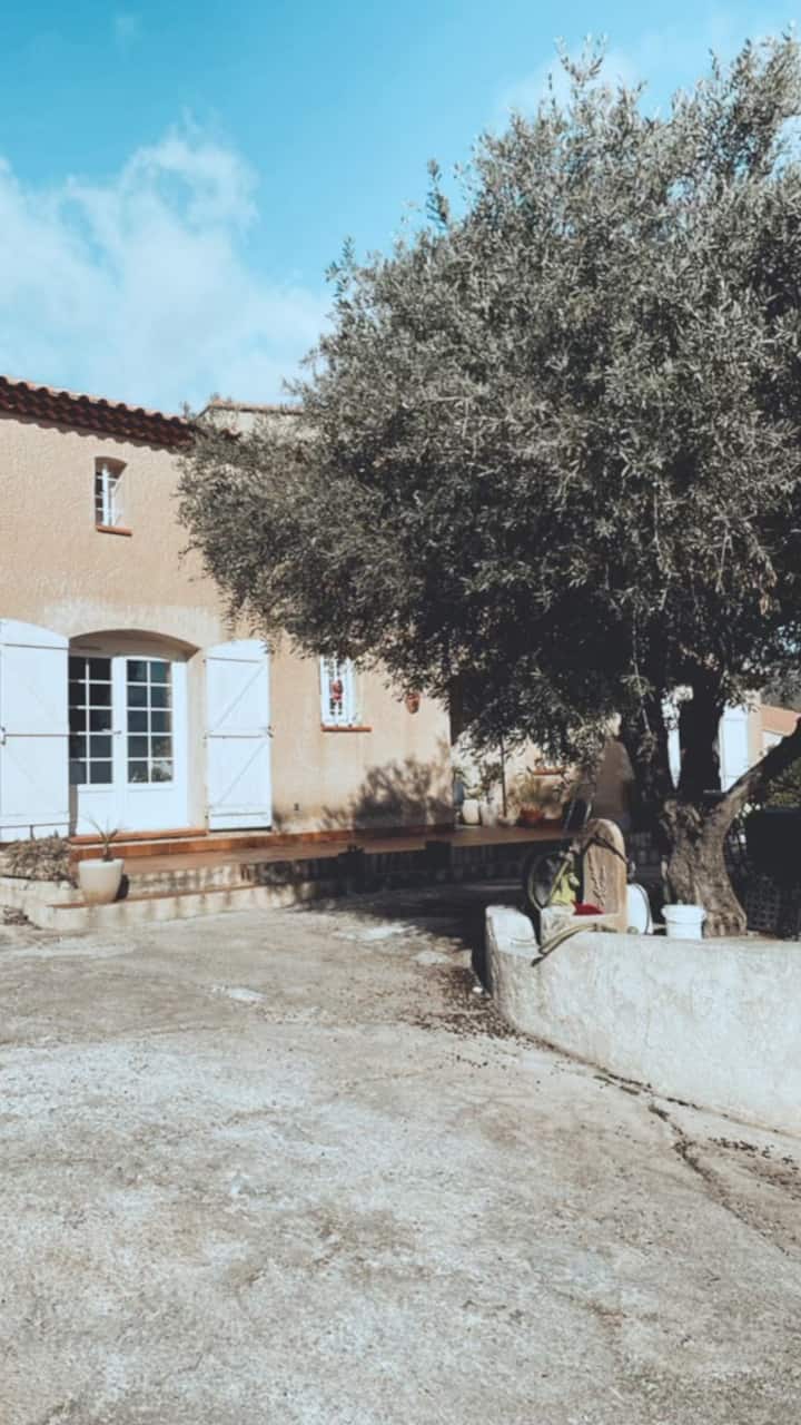 Villa, Vue Exceptionnelle à 5 Min De La Plage. - Bandol