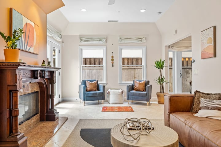 Stunning Beach House-steps To The Sand, Elegant - Oxnard, CA