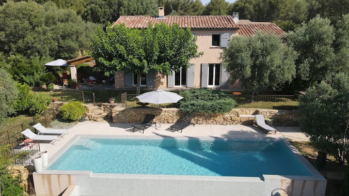 Maison Avec Piscine Dans Les Vignes - OK Corral