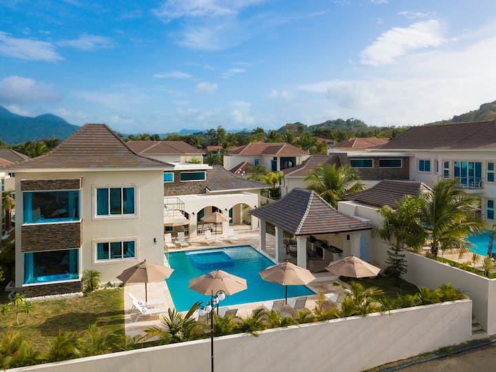 Luxury 3-7 Bedroom Vacation Villa - Puerto Plata