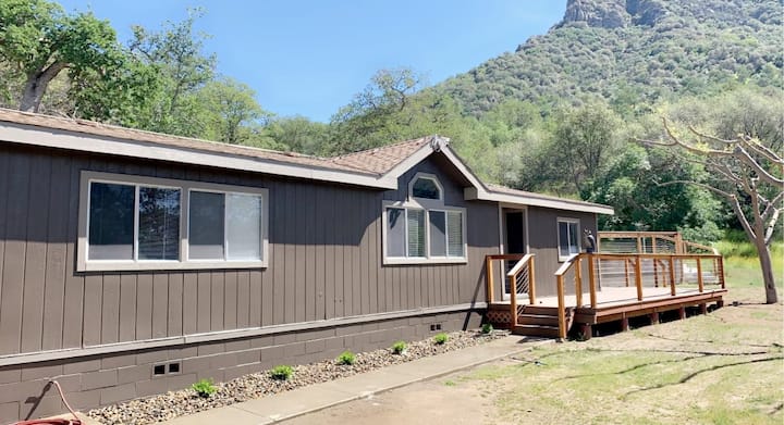 Hammond Oak View Wi-fi/netflix Amazing Mountains - Three Rivers, CA