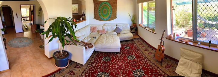 Quiet Room In Peaceful House - Kingsley