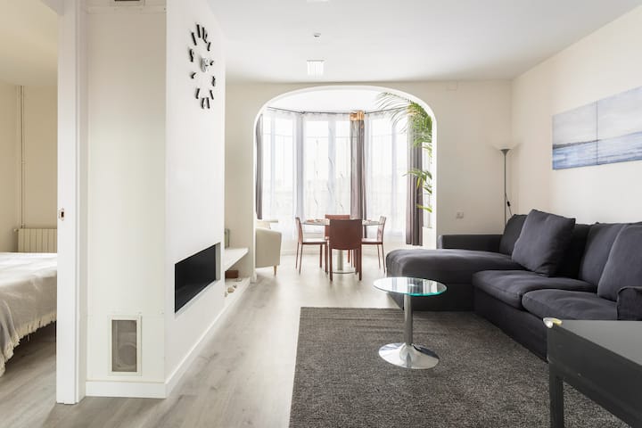 New Flat Between Plaza España And Plaza Catalonia - Barcelona