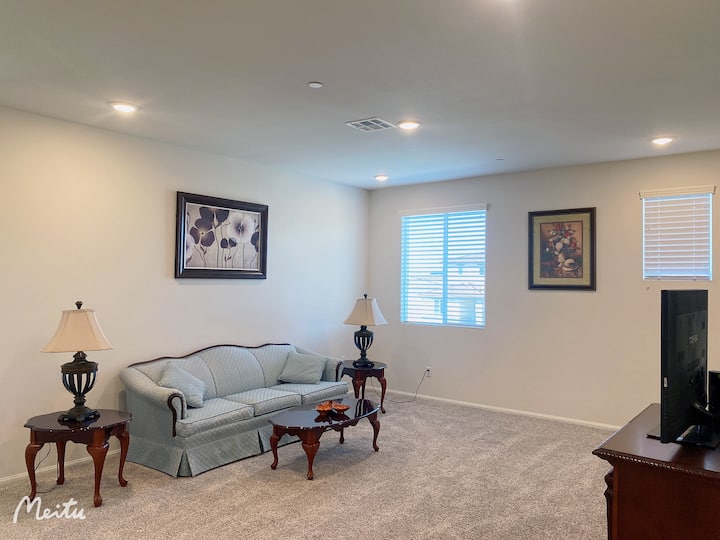 #202 Sweet Room 15% Off In Riverside - Riverside, CA