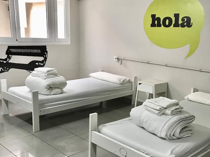 Hola Hostal Eixample. Habitación Privada Con Wc - Barcelona