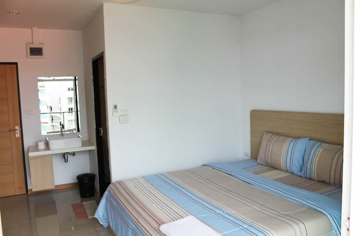 Center Patong Studio Room Balcony - Patong