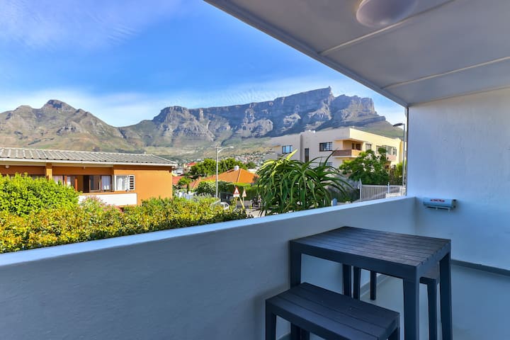 Table Mountain View From Your Own Balcony. - Cape Town