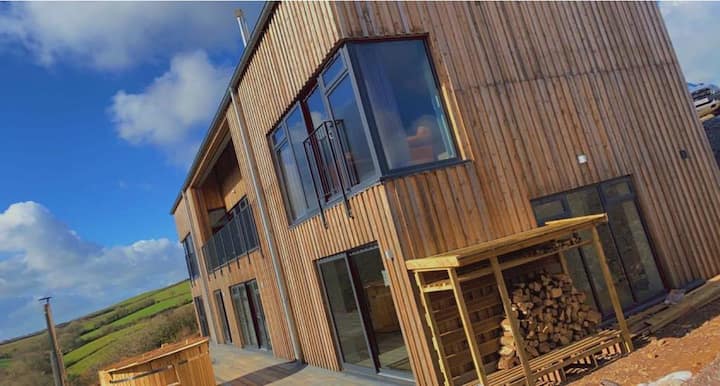 Fabulous Cornish Barn With Wood Fired Hot Tub - Cornwall