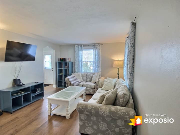 Bungalow By The Bay (Entire 3 Br House) - Norfolk, VA