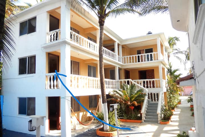 Hotel On Beachfront 5 (King-fan) Beach-pool-sunset - Acapulco