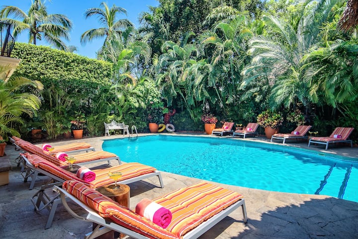 Best Reviews Beach Access A Few Steps Pool & Staff - Conchas Chinas