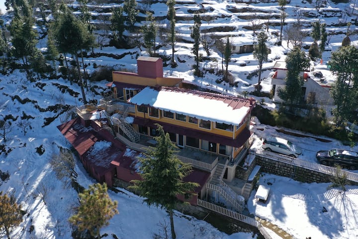 Avalon 5 Bedroom Cottage | Mountain View - Kanatal