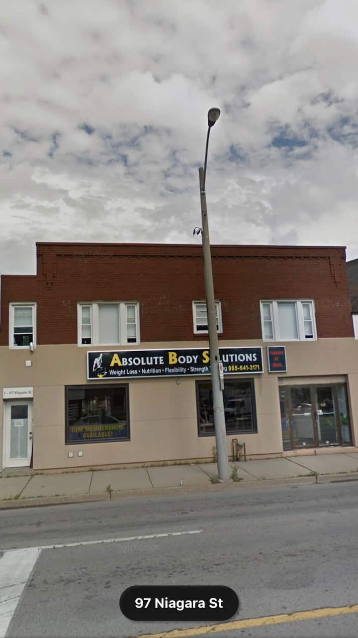 Bedroom For Rent Near Downtown St.catharines - St. Catharines