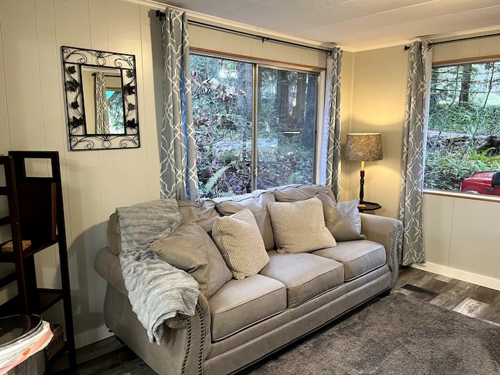 Cozy Retreat Near Hood Canal And Lake Cushman - Hoodsport, WA