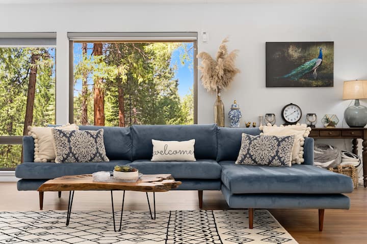 Lux Retreat W| Sauna | Game Rm | Bbq & Ev Charger - Grass Valley, CA