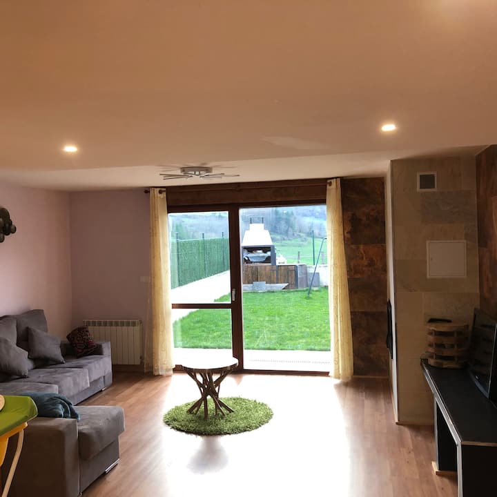 Adosado Rodeado De Entorno Natural Espectacular - Lantz