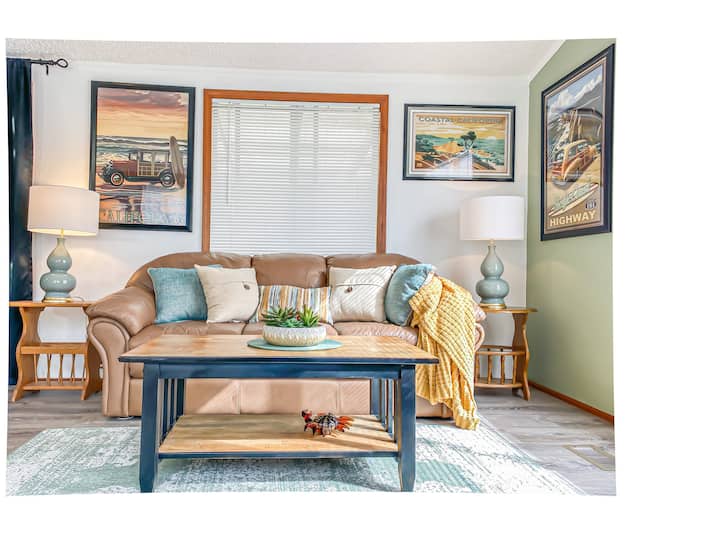 Meadowview Clean & Comfortable Home By River Side - Klamath, CA
