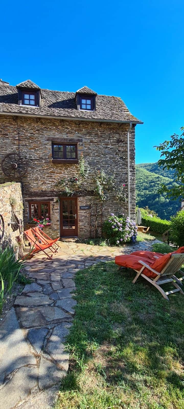 Gîte - Cottage Chaleureux Avec Piscine - Conques