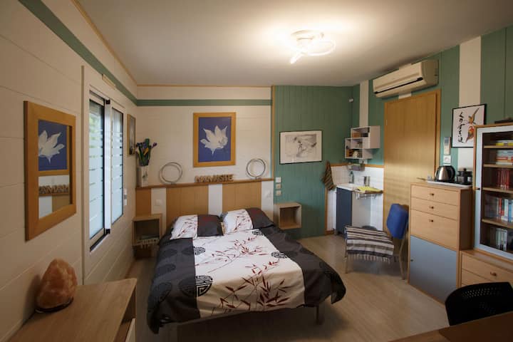 Chambre  Avec Entrée Et Parking Indépendants - Vouvray