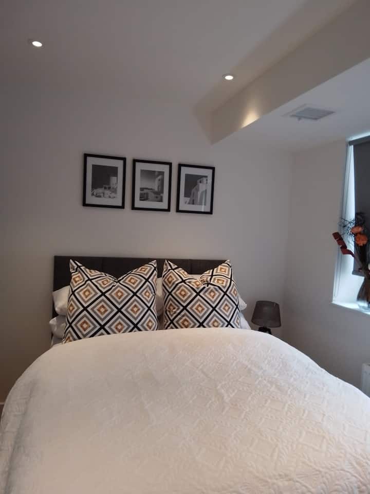 Entire Apart. 5 Mins To East Croydon & Concierge - Bromley