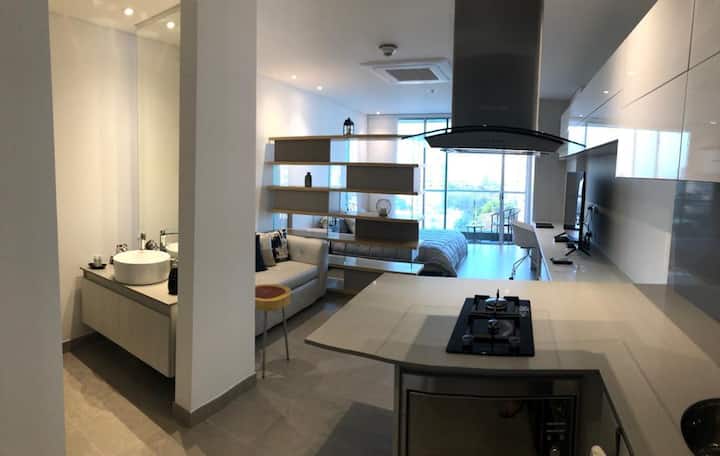 Modern Apt | Jacuzzi, Parking, Coworking, Gym - Barranquilla