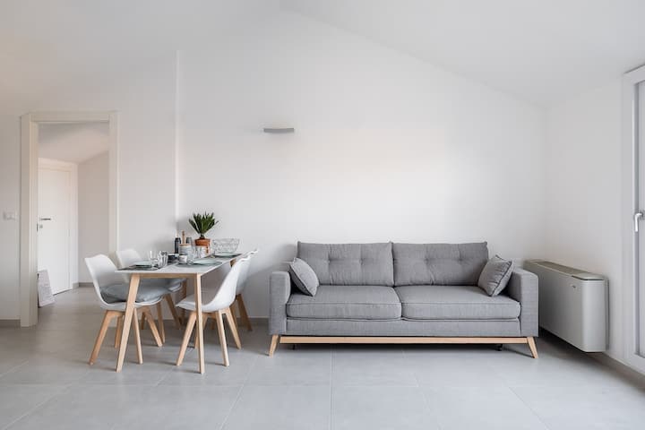 Rk Train Plaza Apartment - Bolonia