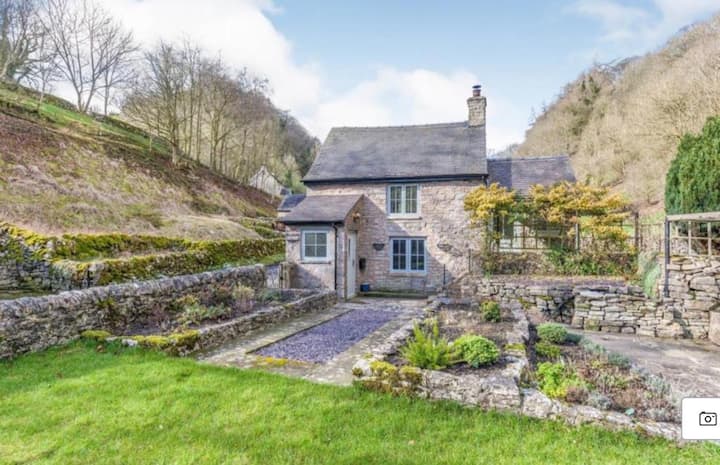 Dovedale Holiday Rentals & Homes - Ashbourne, United Kingdom | Airbnb