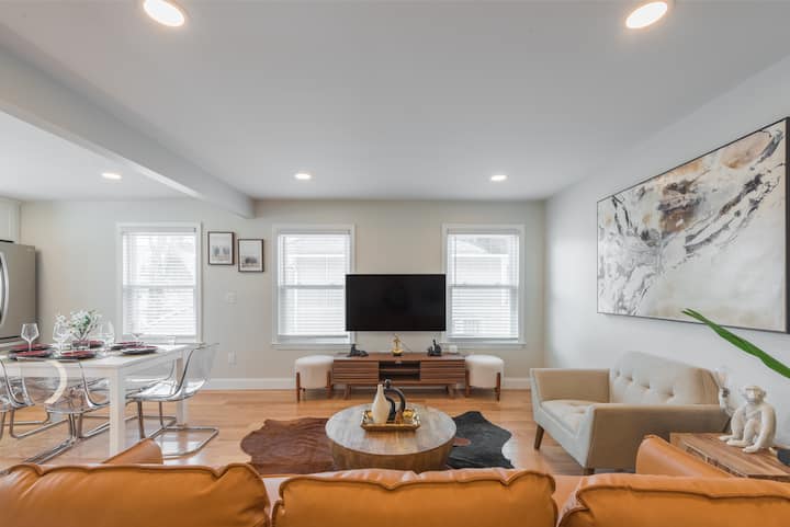 Sunny Downtown 2br W/ Parking - Princeton, NJ