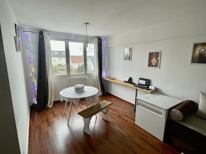 Superbe Appartement Avec Parking Gratuit Sur Place - Bruz