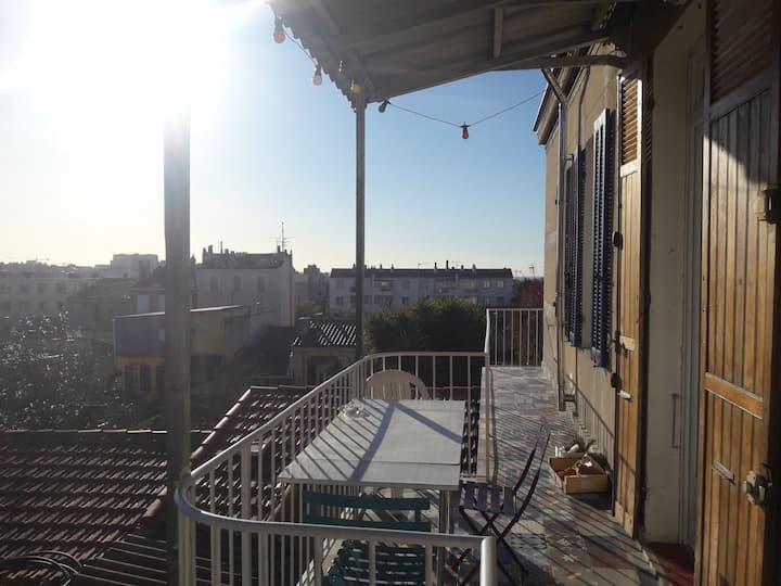 Agréable Maison De Ville, Ensoleillée. - Marseille