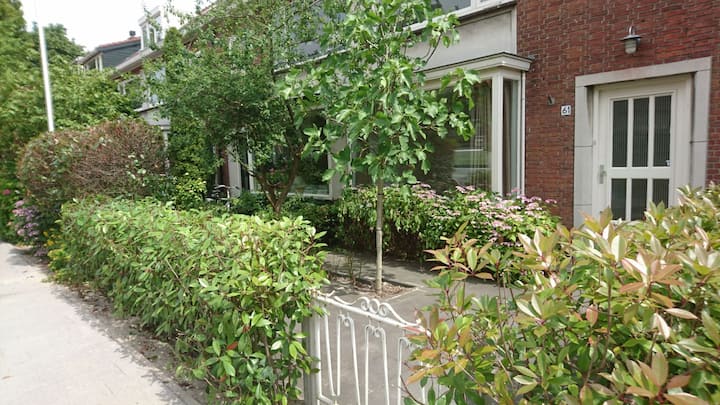 Family Home Rotterdam, Nearby City Center & Nature - Rotterdam