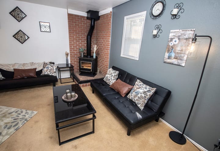 Cozy Modern Farmhouse In The Heart Of Cheyenne - Wyoming