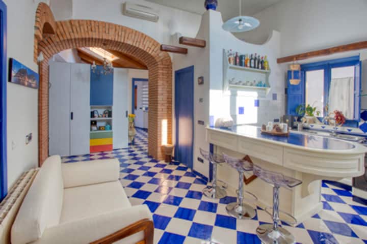 Depandance Andrea. Charming Apartment In Amalfi - Amalfi