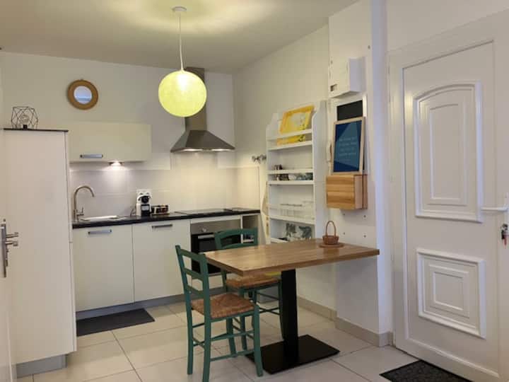 Centre Ville, Studio Meublé De Tourisme Classé * * - Rochefort, France