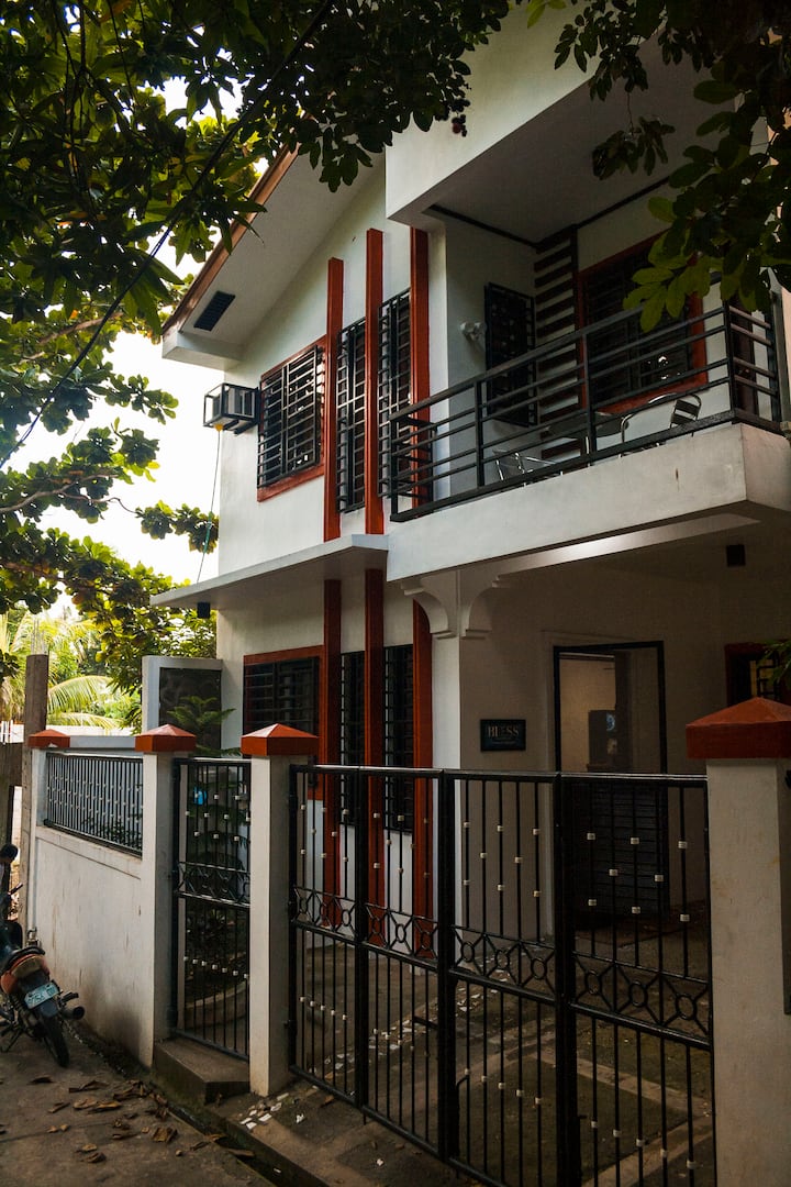 Victorino Transient Inn - Paete