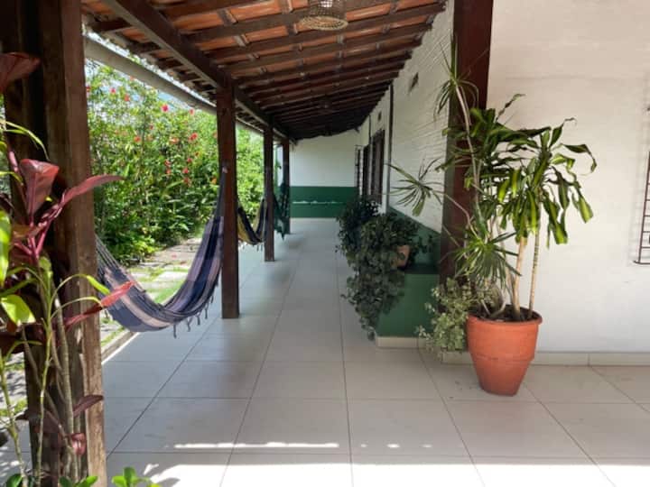 Casa Espaçosa E Aconchegante
A 100 Metros Da Praia - Guarapari