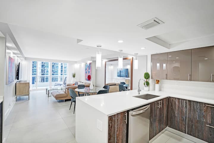 Electric Love! Miami Water Views! - マイアミ