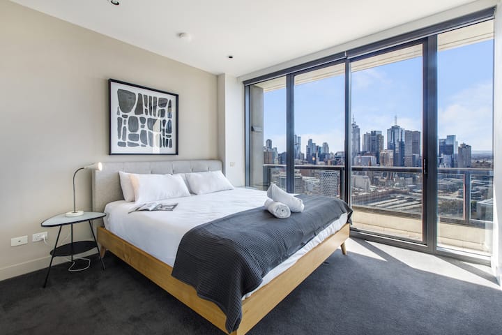 Waterfront Residence Near Casino With River View - Melbourne