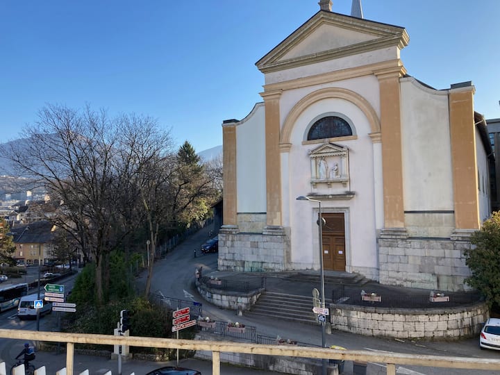 2 Bedroom Apartment In City Center - Chambéry