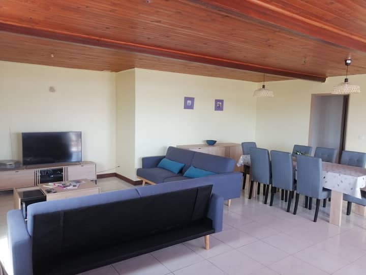 Cottage Typique De La Région Avec Vue Sur Mer - Martinique