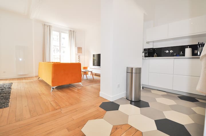 Paris Tour Eiffel : Superbe Appartement Location - Paris 16e Arrondissement