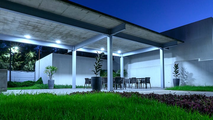 Apartment In Downtown Area, Front Of Park And Mall - Guadalajara