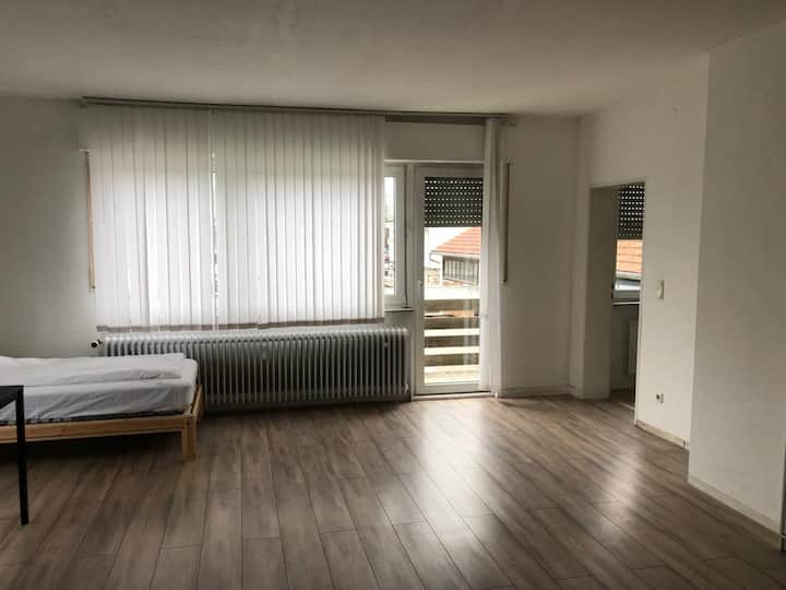 Schöne Eigentumswohnung In Frankfurt Am Main - Eschborn