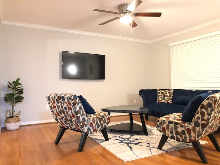 3-bedroom Residential Home With Free Parking - Oxon Hill, MD