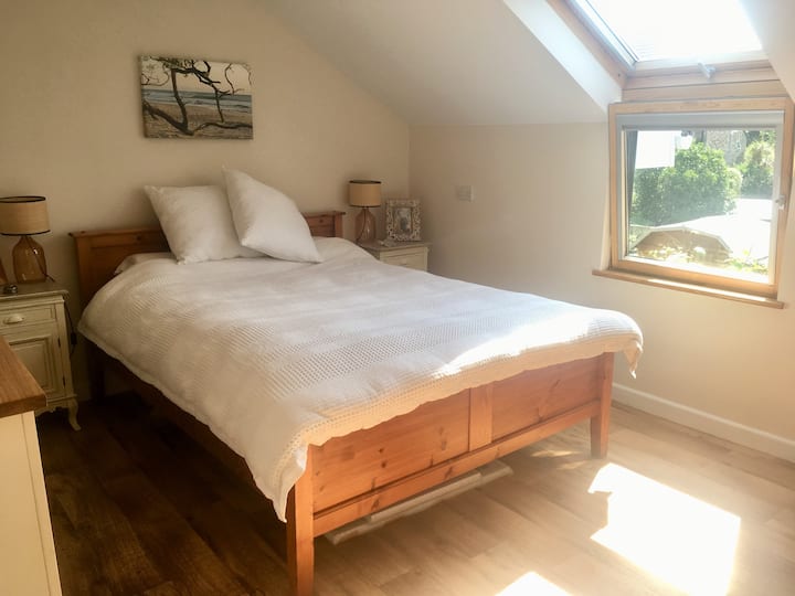 Double Bedroom With Ensuite In Calm, Bright Home - Bodmin