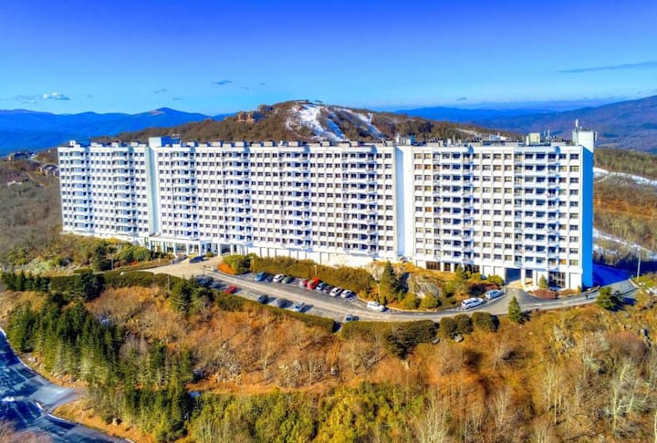Sugartop Resort! Amazing Mnt&ski Slope Views! - Sugar Mountain, NC