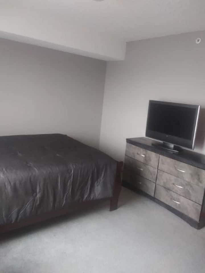 2 Bed, 2 Bath Ground Floor Condo In North Liberty - Lake Macbride State Park, Solon