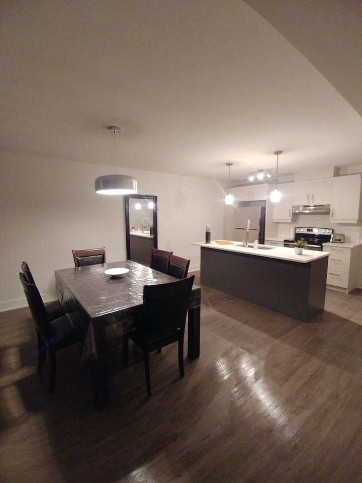 401-condo Moderne Dans Un Nouveau Quartier ! - Brossard